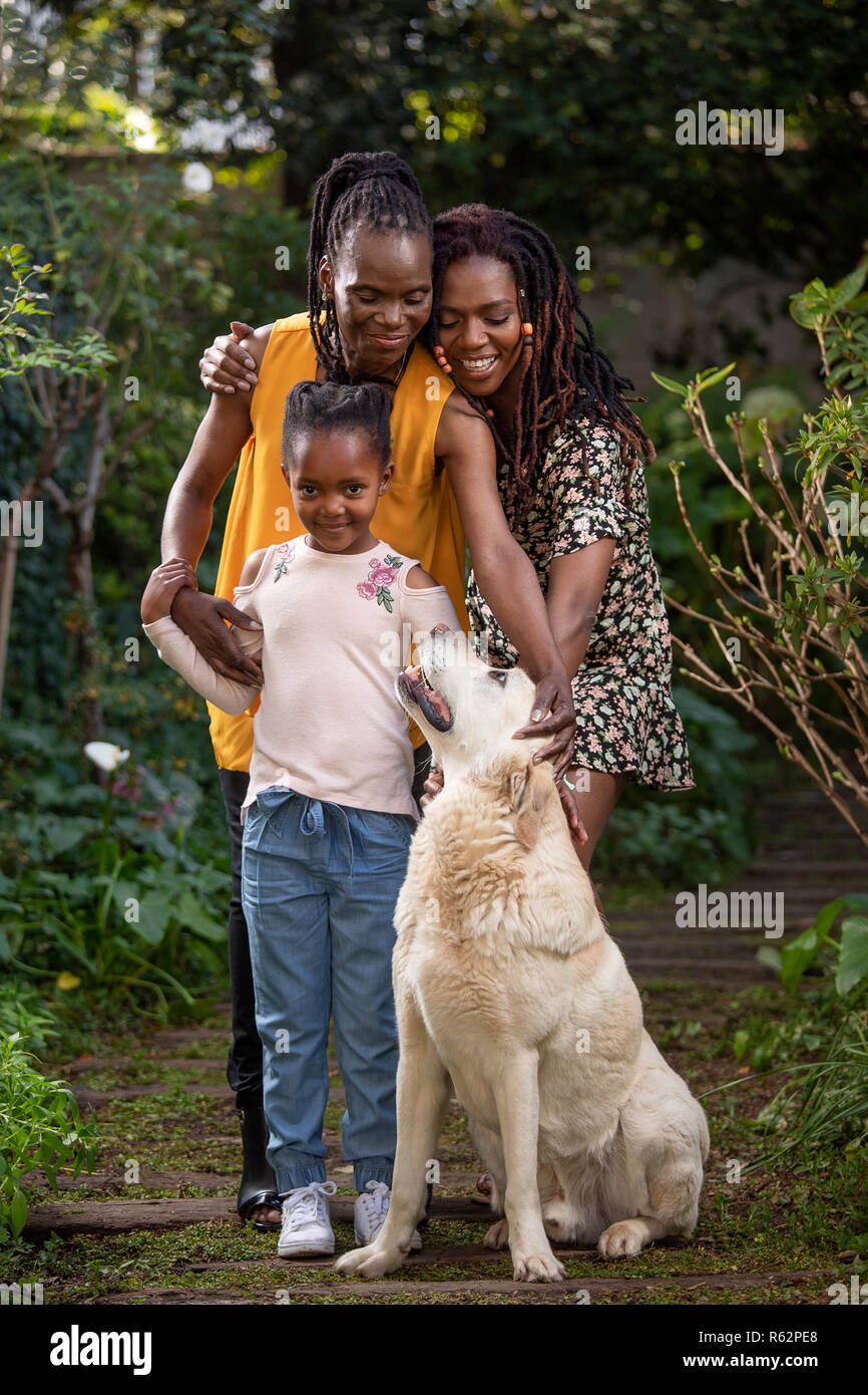 Meilleur chien de famille Banque de photographies et d’images à haute ...