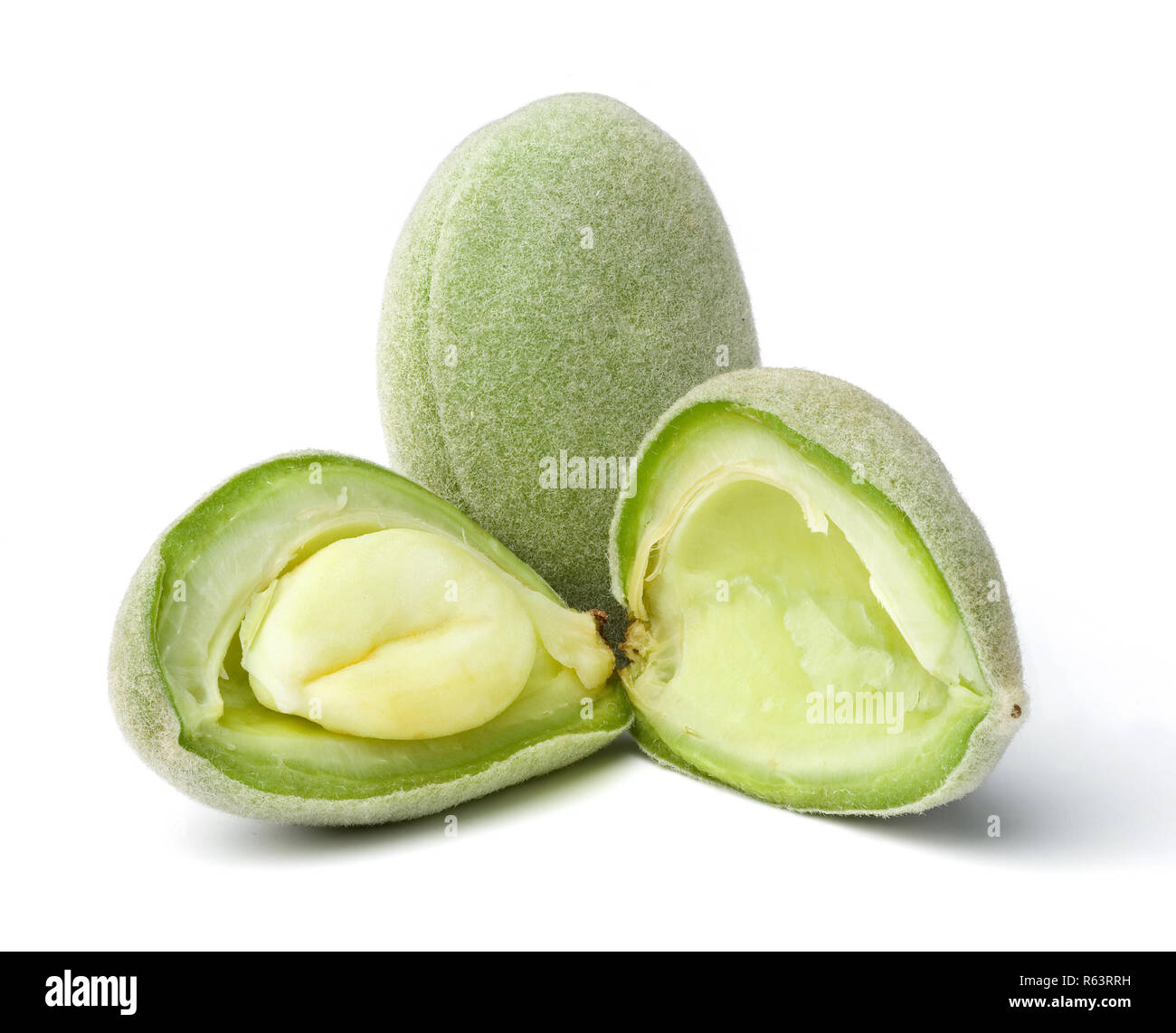 Amande verte Banque de photographies et d’images à haute résolution - Alamy