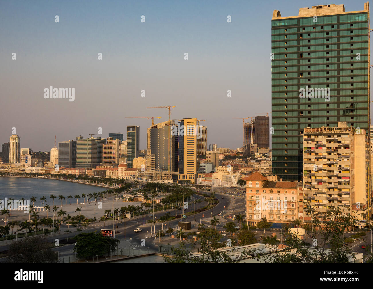 Luanda angola beach Banque de photographies et d’images à haute ...