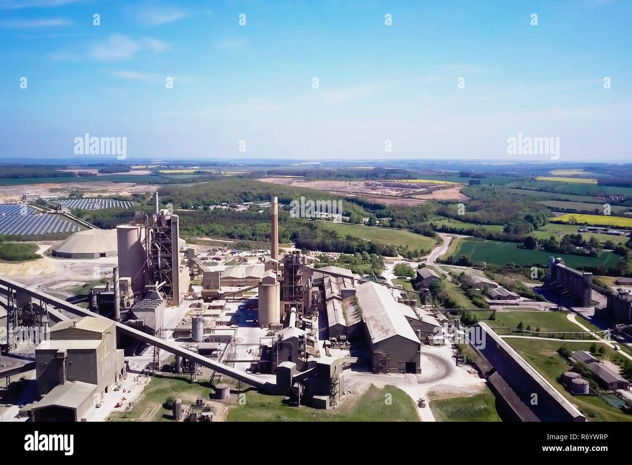 Grande usine de ciment. La production de ciment à l'échelle ...