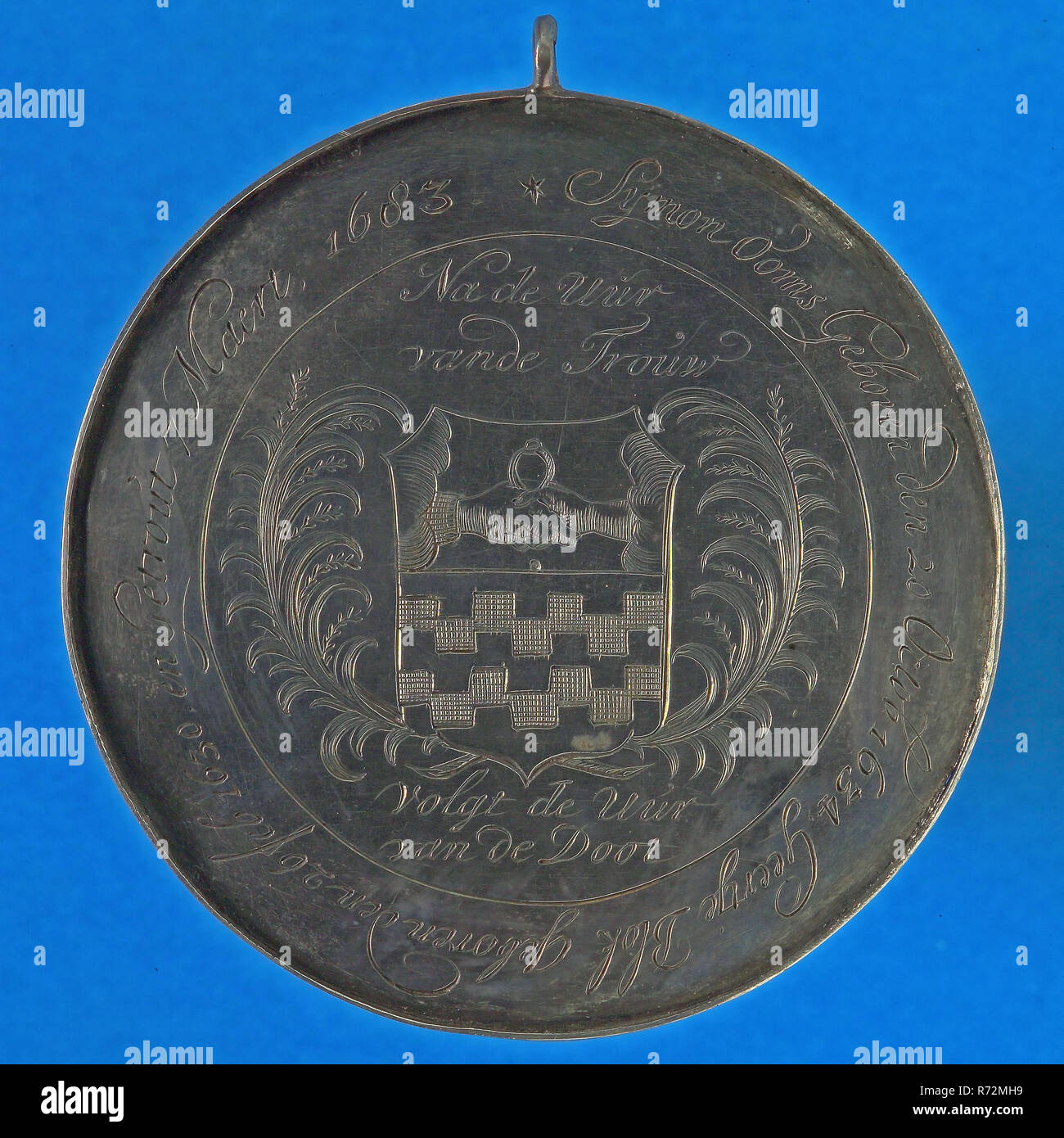 Sur la médaille 25 ans de mariage de Symon Ooms et Geertjen Blok le 7 ...