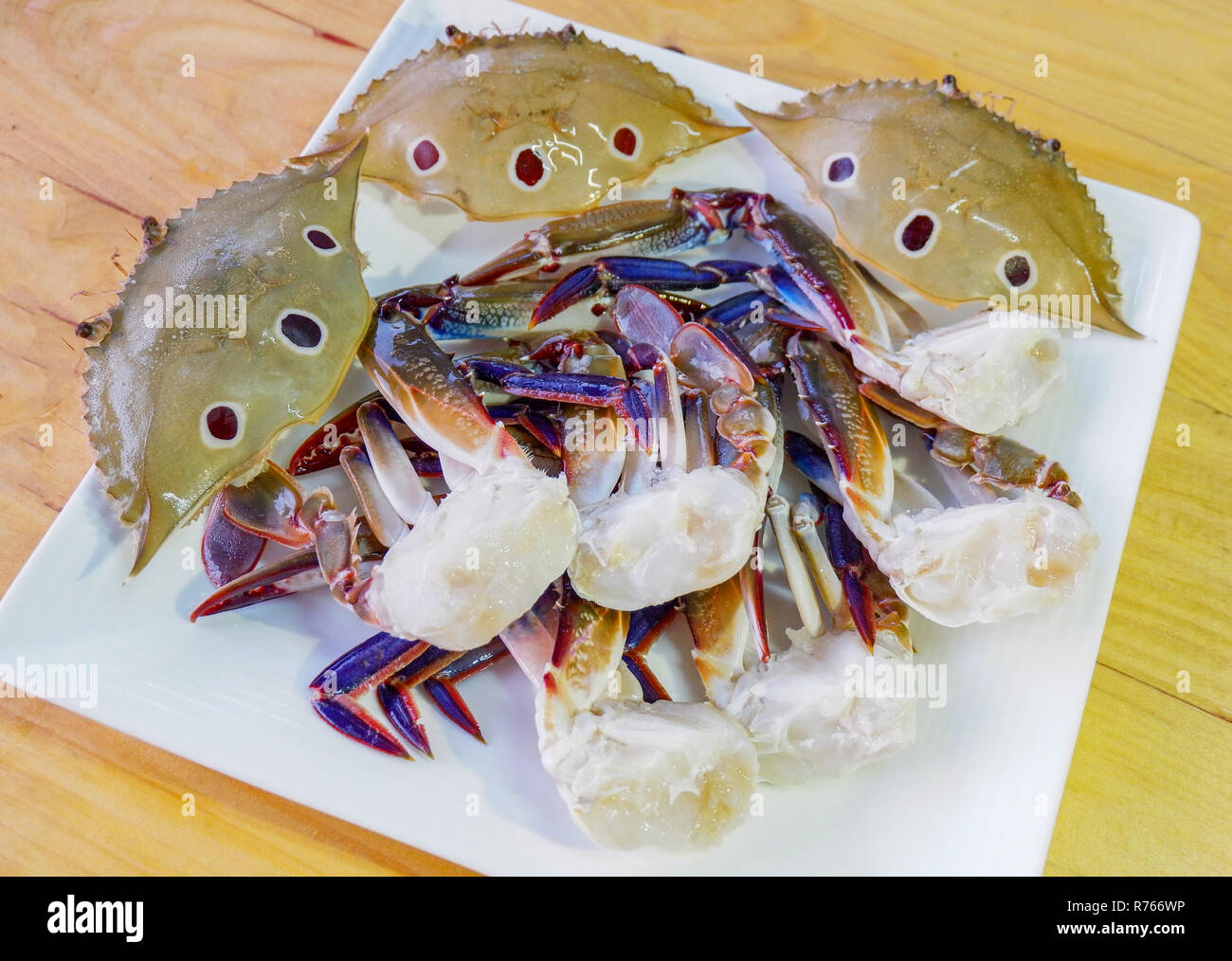 Raw crab Banque de photographies et d’images à haute résolution - Alamy