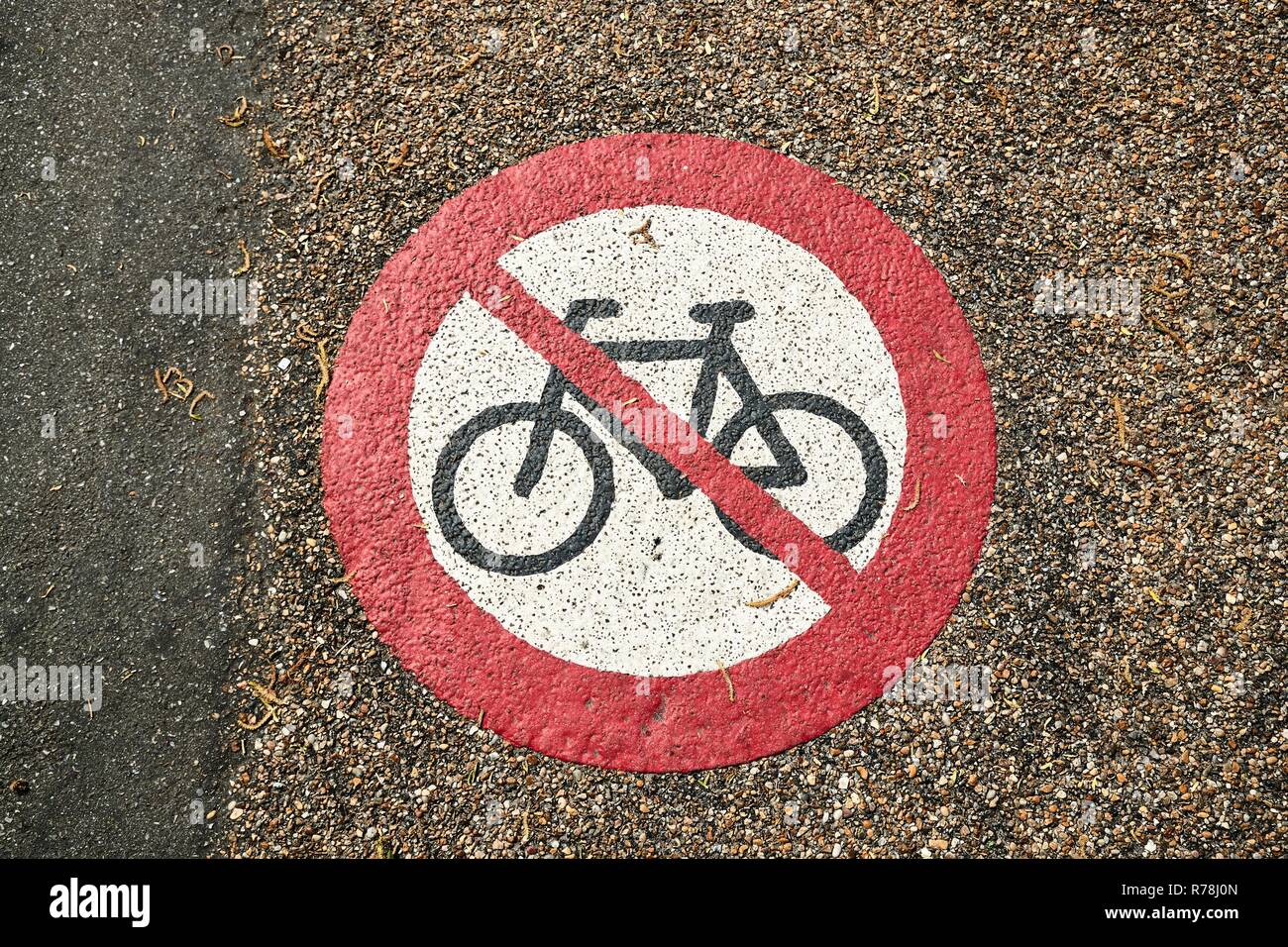 Panneau interdit de cyclisme Banque de photographies et d’images à ...