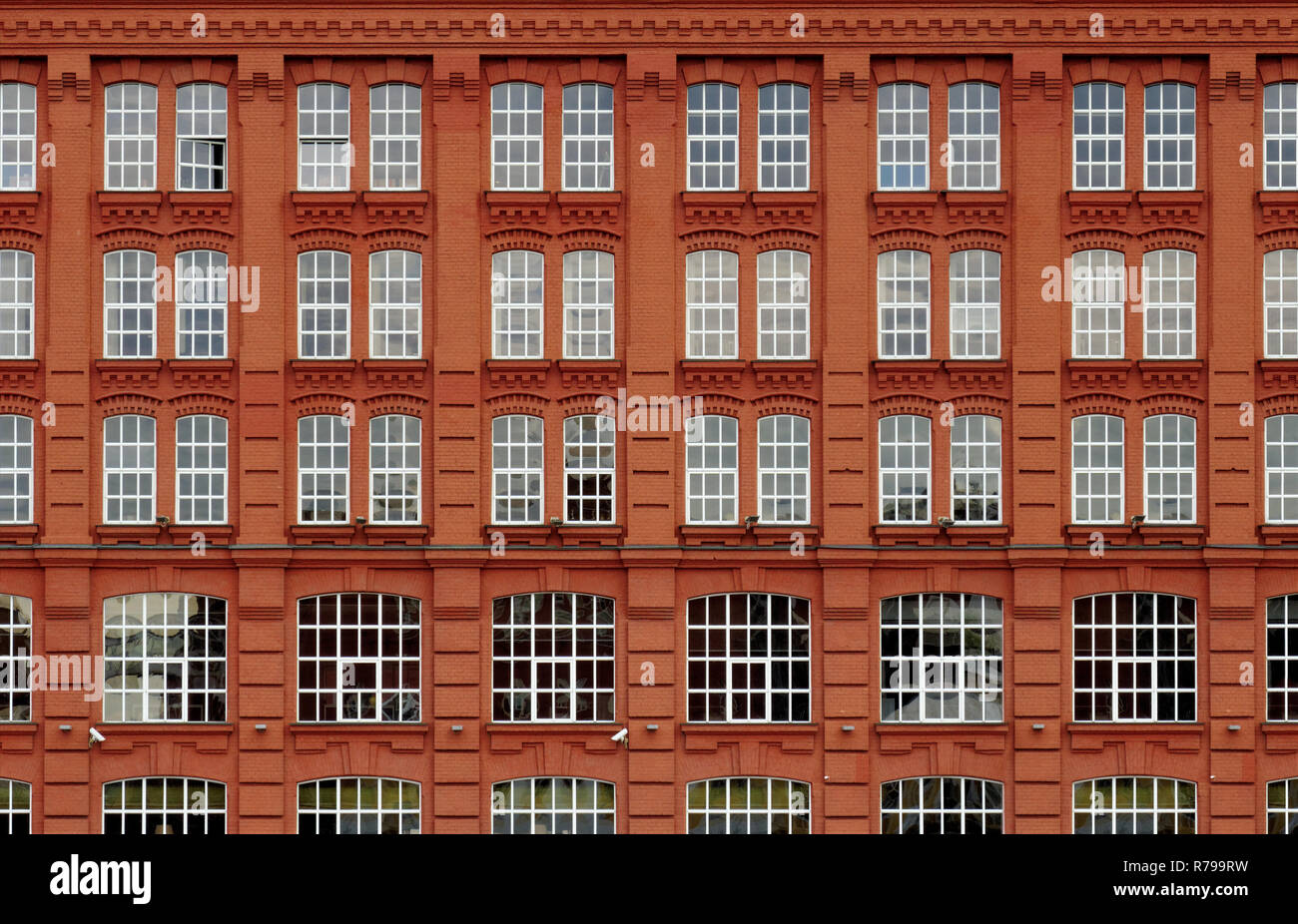 Facade immeuble briques rouges Banque de photographies et d’images à ...