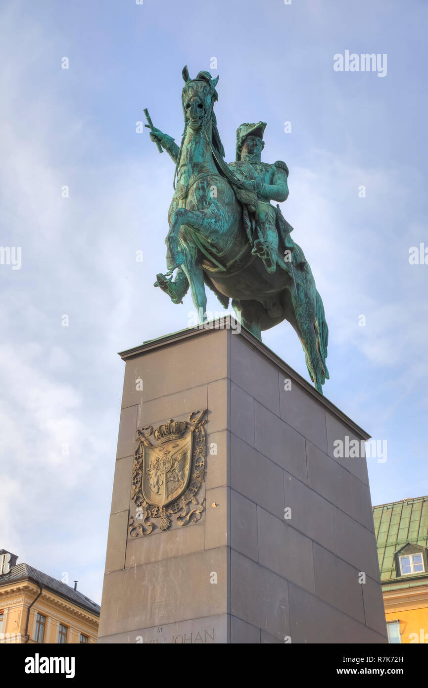 STOCKHOLM, SUÈDE - Mai 04,2013 : Monument à le roi suédois Karl XIV ...