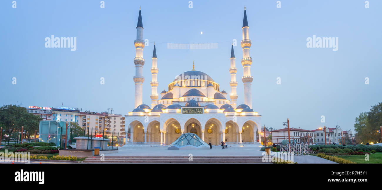 Melike hatun mosquée Banque de photographies et d’images à haute ...