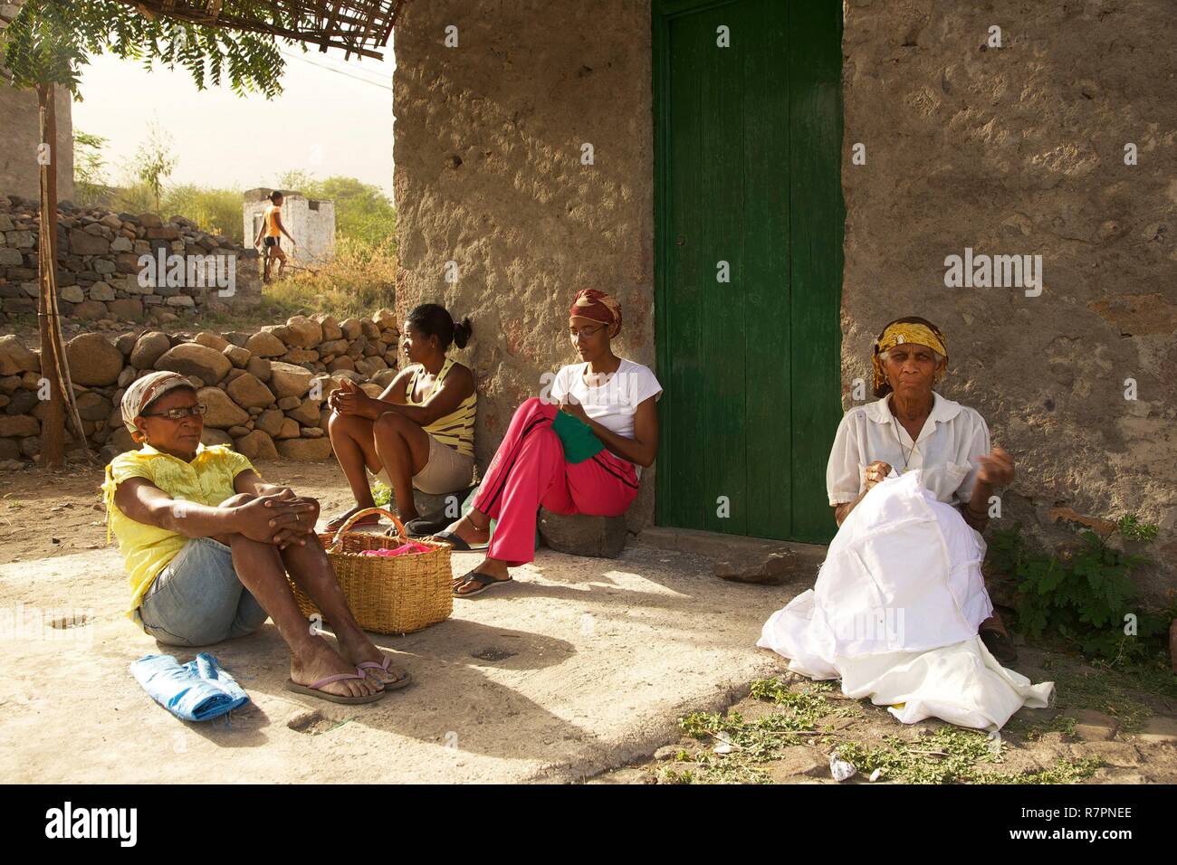 Femmes cap vert afrique Banque de photographies et d’images à haute ...
