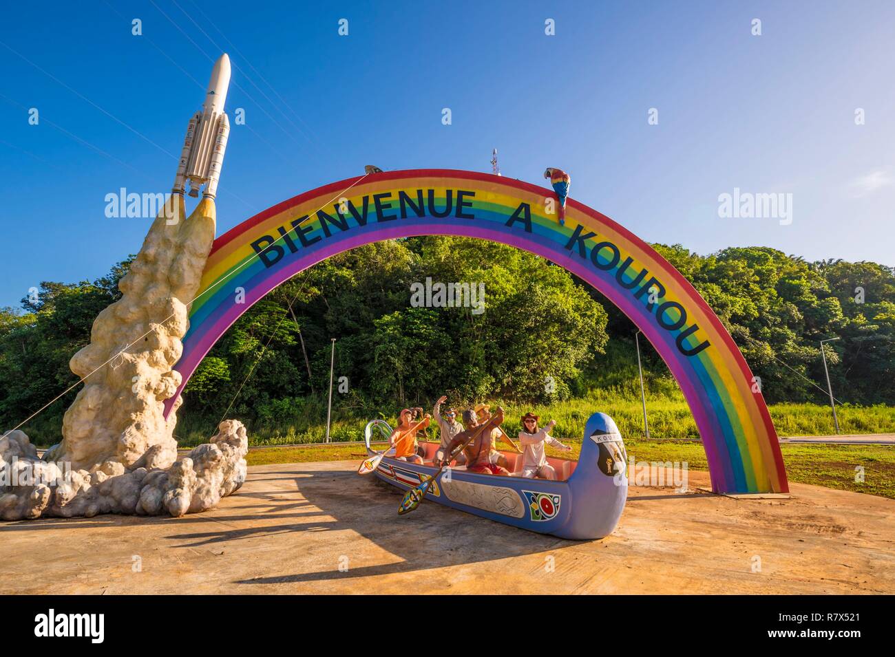 France, Guyane, Kourou, le Centre Spatial Guyanais (CSG), fresque ...