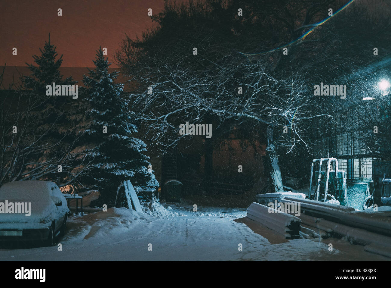 Snow urbin Banque de photographies et d’images à haute résolution - Alamy