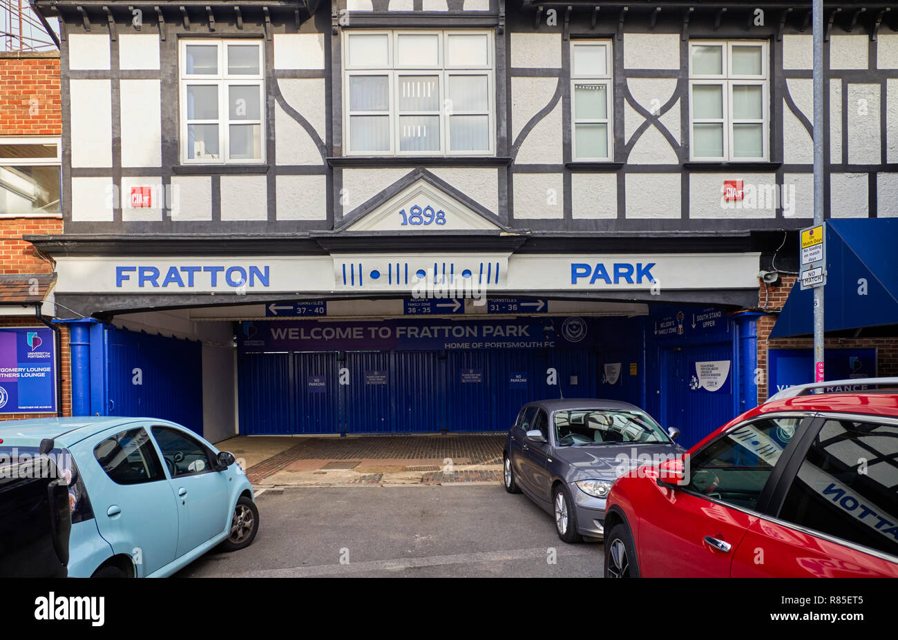 Portsmouth fratton park Banque de photographies et d’images à haute ...