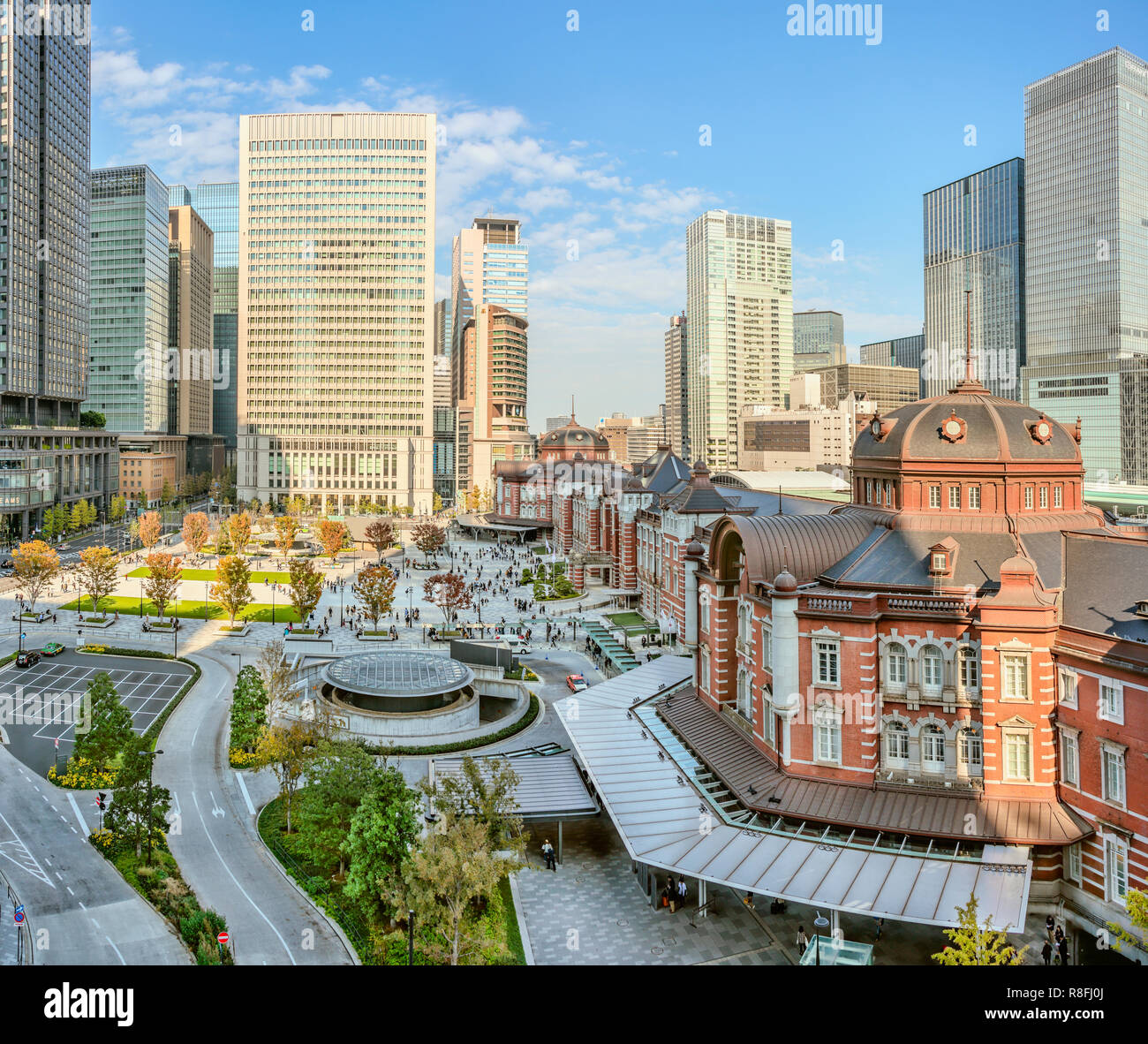 Gare du japon Banque de photographies et d’images à haute résolution ...