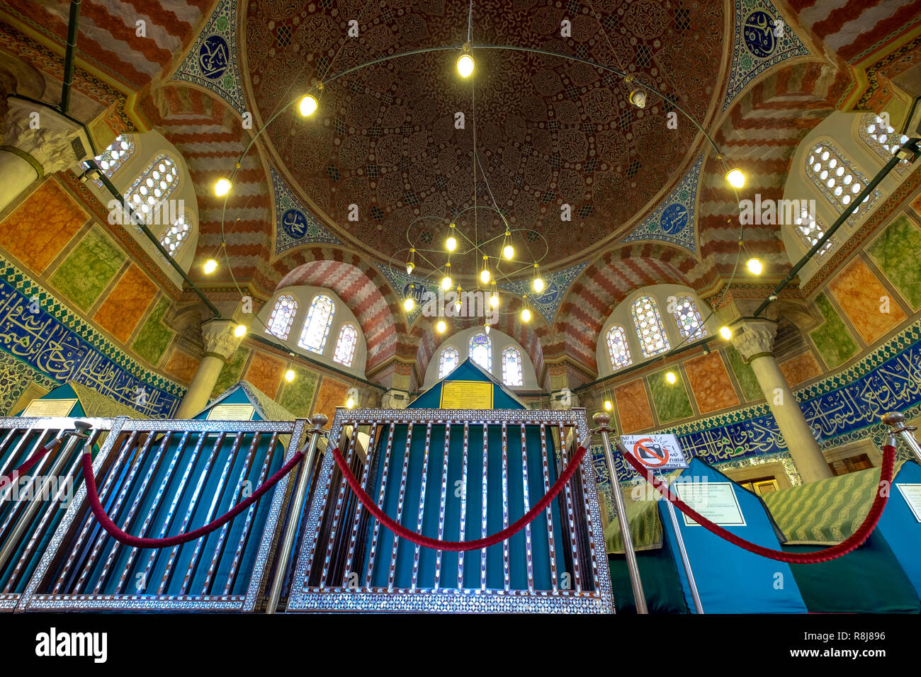 Turquie. Istanbul. Mausolée du sultan Suleiman I par l'architecte Mimar ...