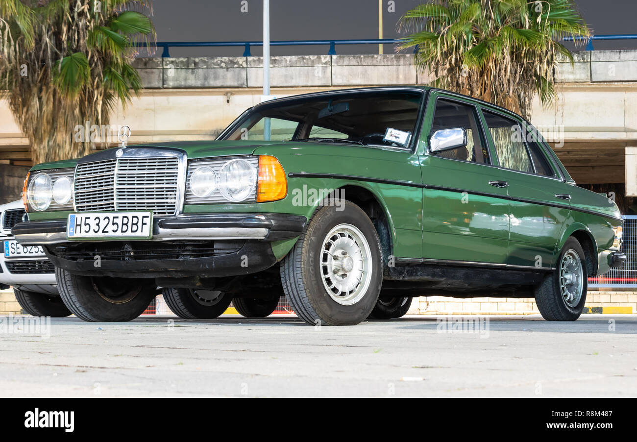 Mercedes 300d Banque de photographies et d’images à haute résolution ...