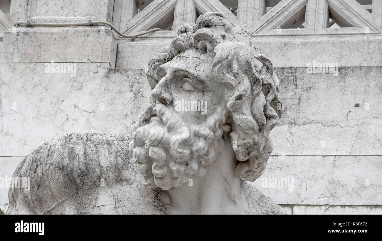 Statue greek god zeus rome Banque de photographies et d’images à haute ...