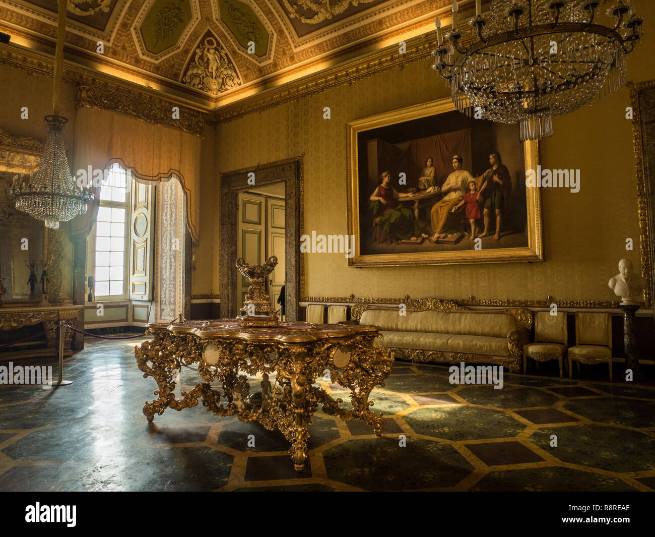 Le palais royal de caserta Banque de photographies et d’images à haute ...