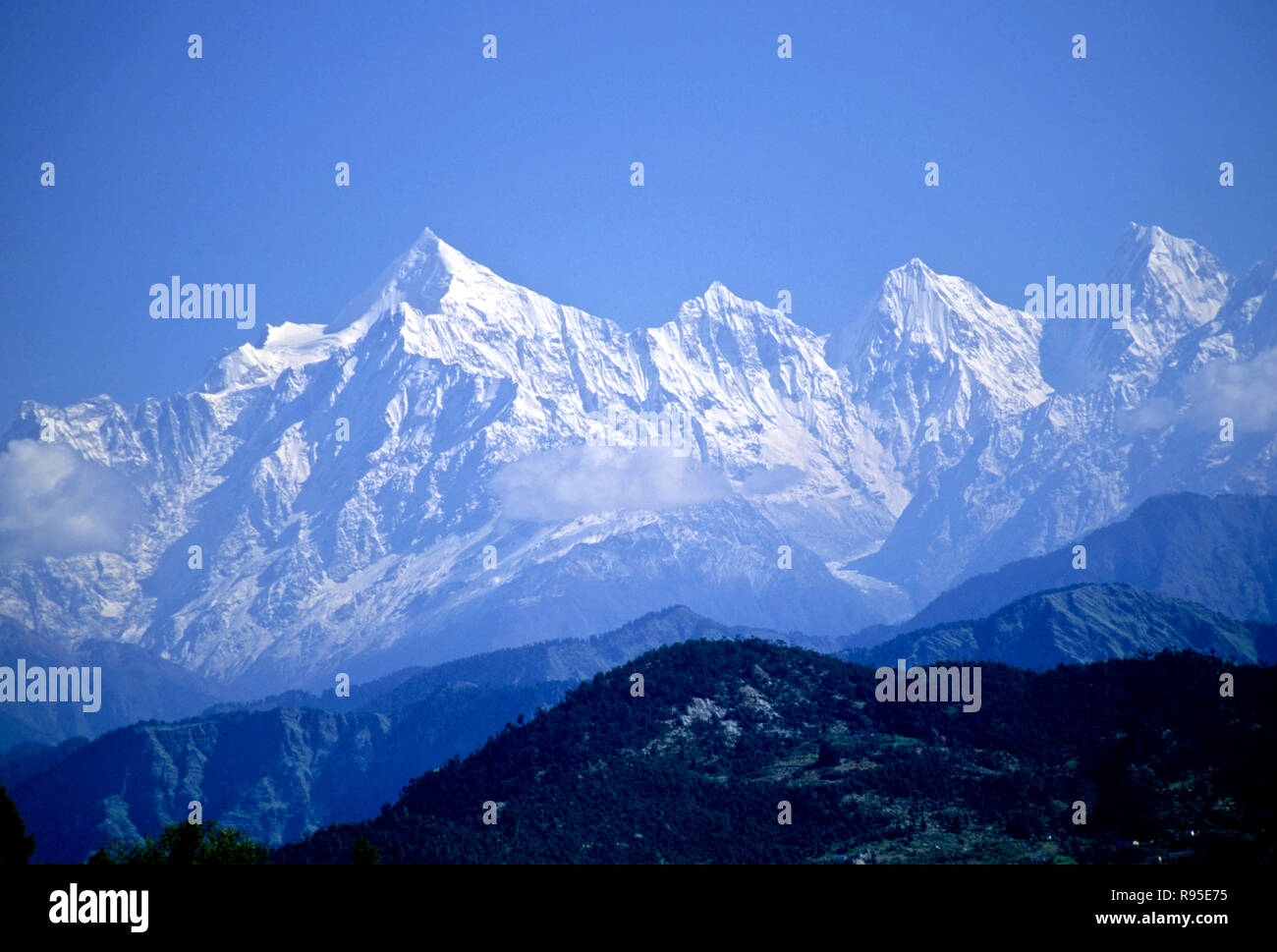 Montagnes du panchachuli Banque de photographies et d’images à haute ...