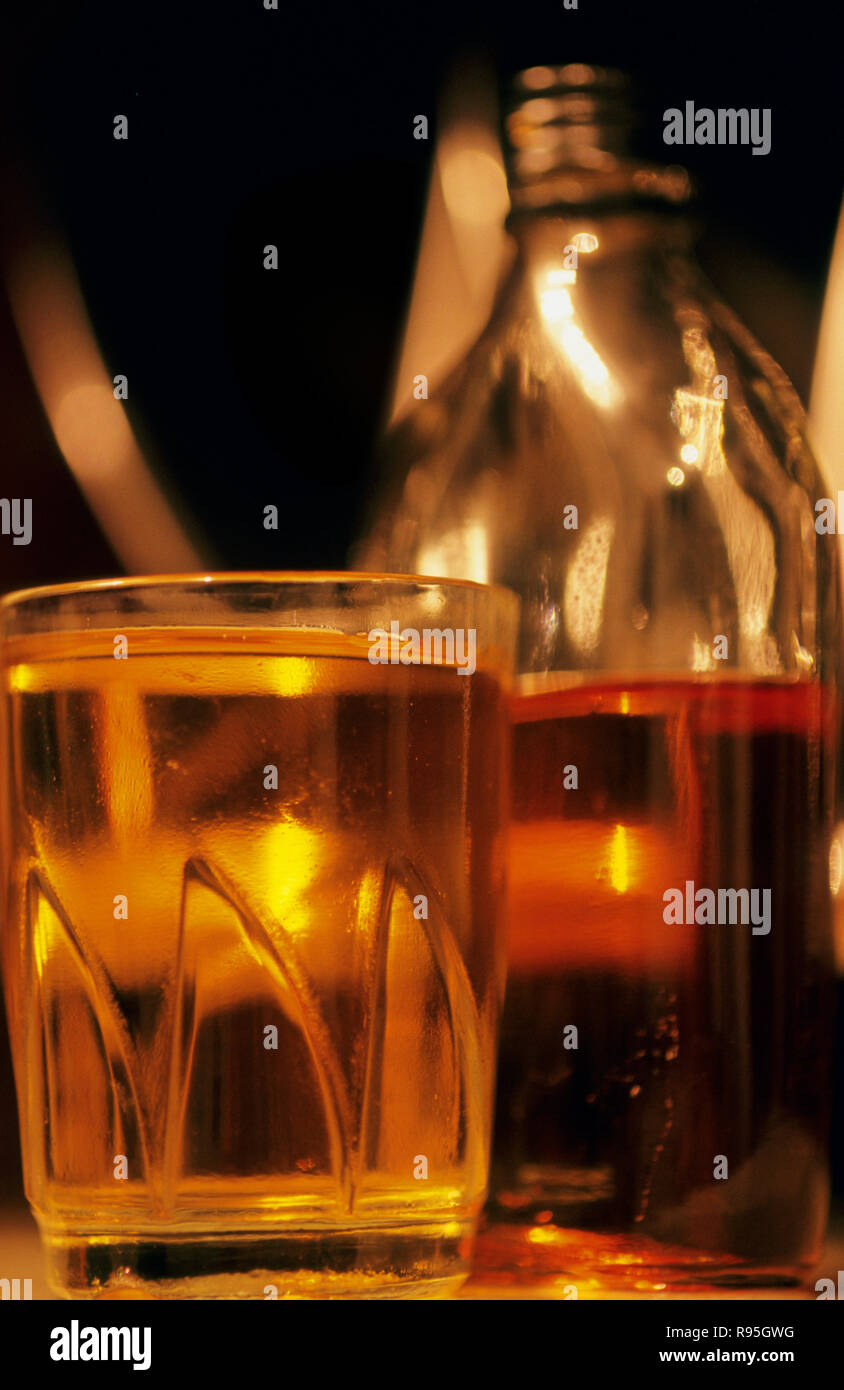 Boissons alcoolisées boissons Banque de photographies et d’images à ...