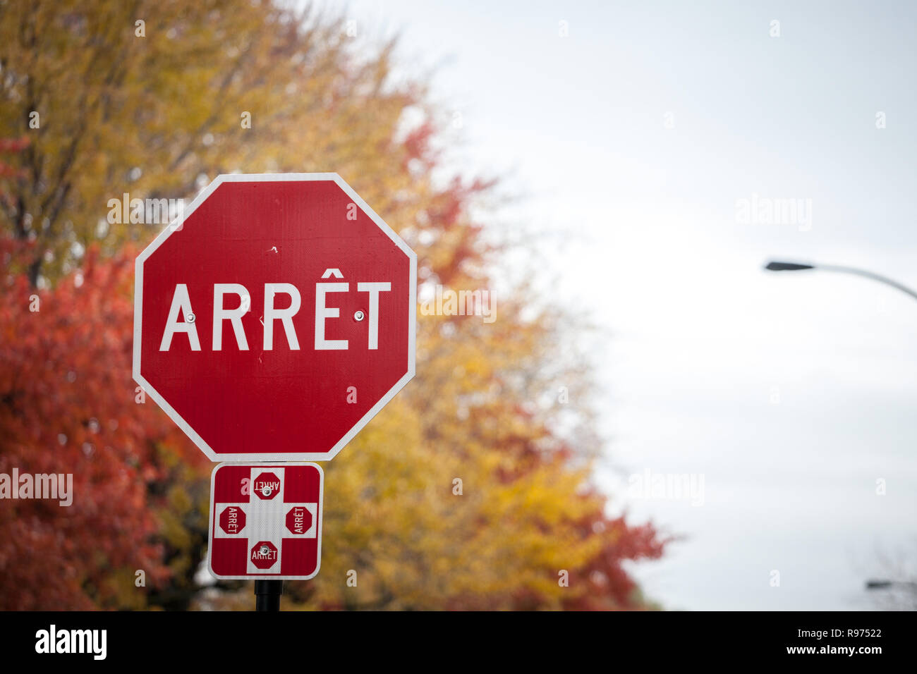 Panneau de signalisation du québec Banque de photographies et d’images ...