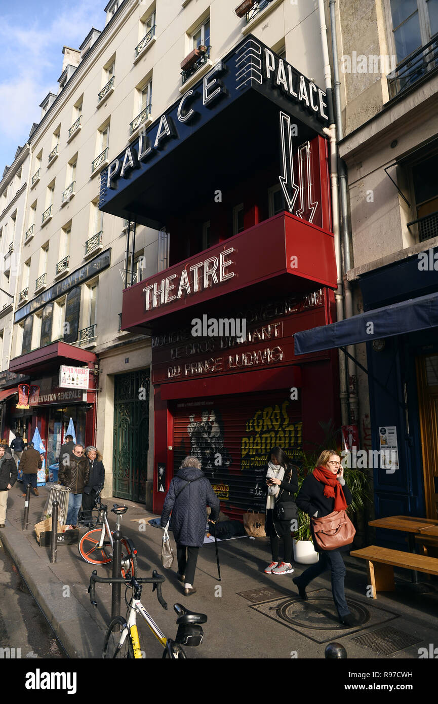 Rue faubourg montmartre paris Banque de photographies et d’images à ...