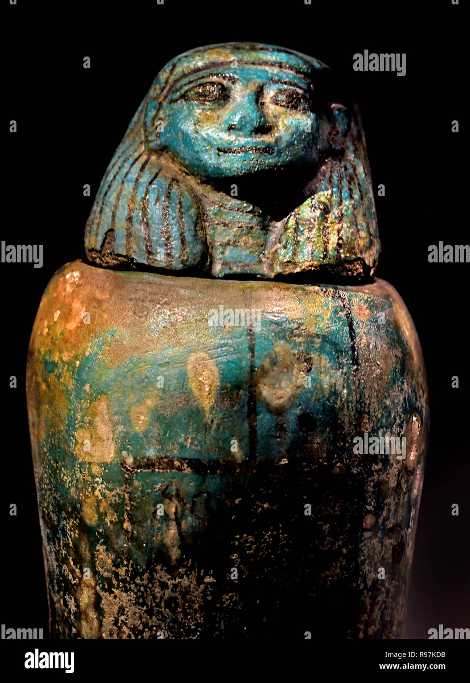 Egyptian Scribe Statue Photos & Egyptian Scribe Statue Images - Alamy
