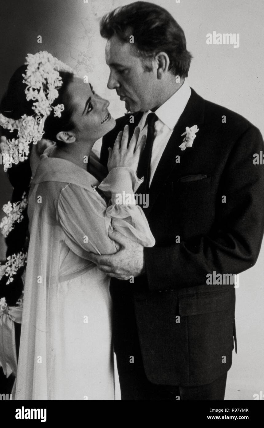 ELIZABETH TAYLOR, RICHARD BURTON. 1964 Photo Stock - Alamy