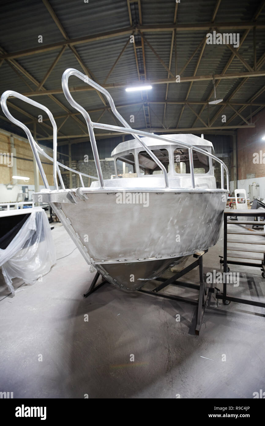 Hangar de construction navale Banque d'image et photos - Alamy