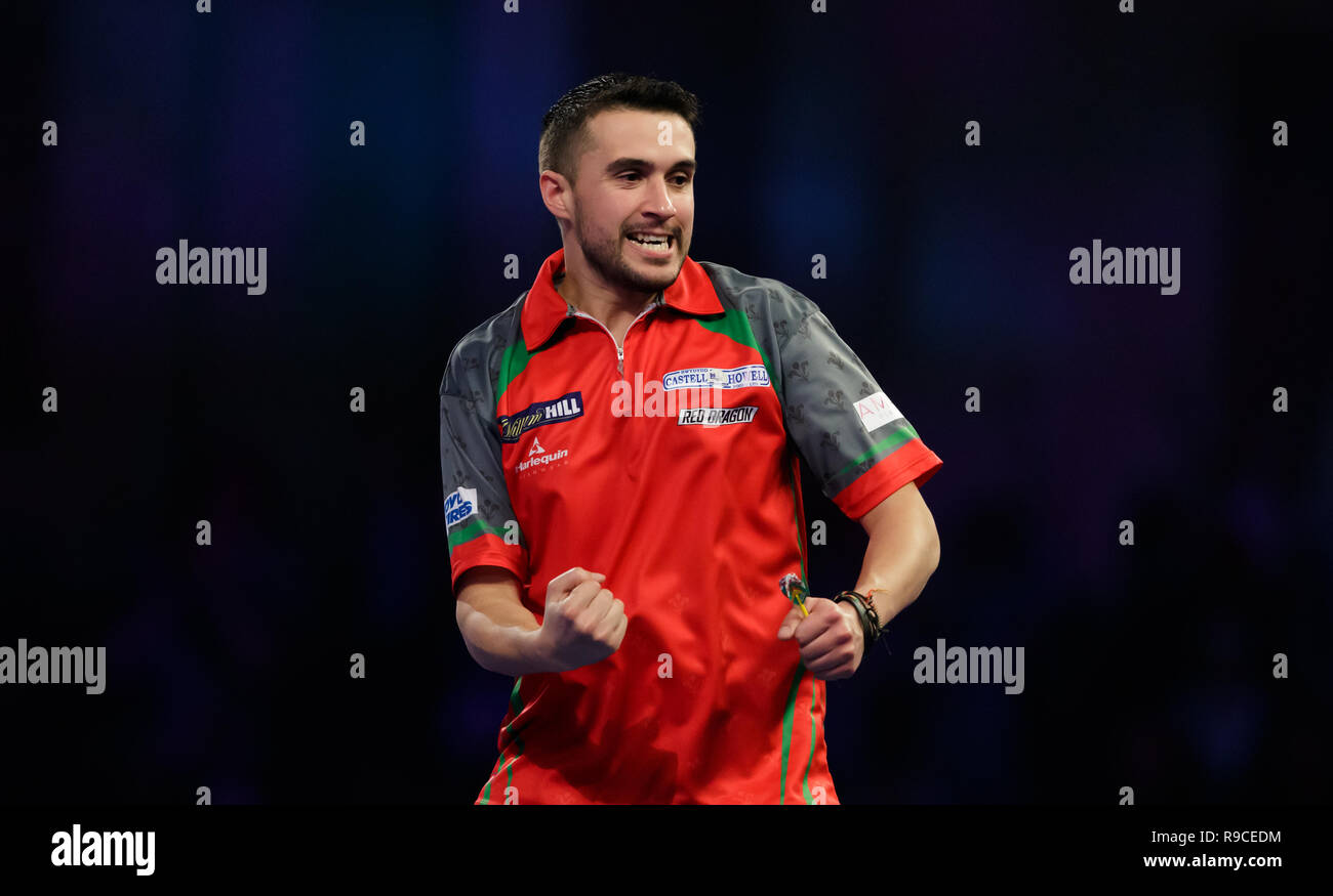 Jamie Lewis célèbre battant Daryl Gurney pendant dix jours des ...