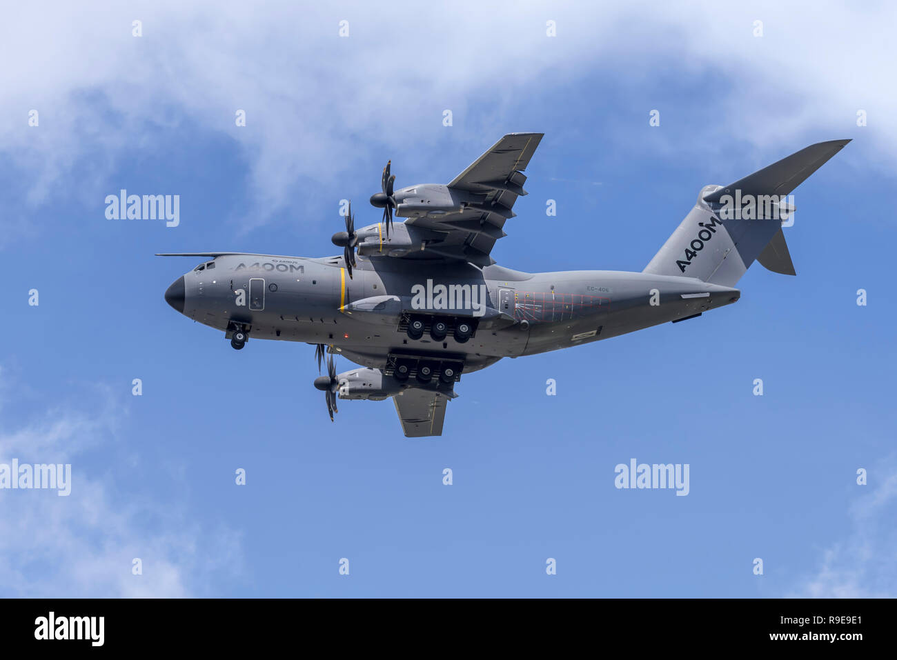 Passe d'avion quadrimoteur Banque de photographies et d’images à haute ...