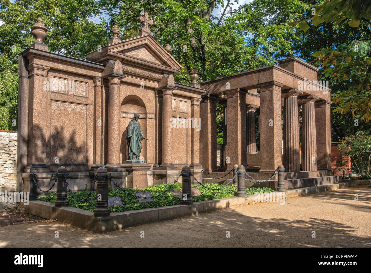 La tombe de la famille stuttmeister Banque de photographies et d’images ...