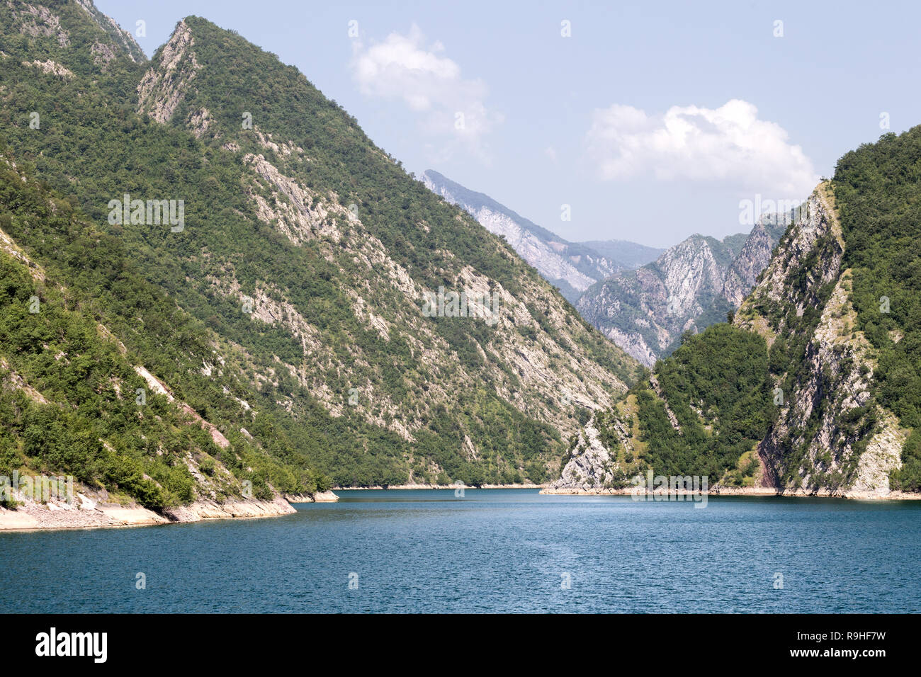 Lac koman Banque de photographies et d’images à haute résolution - Alamy