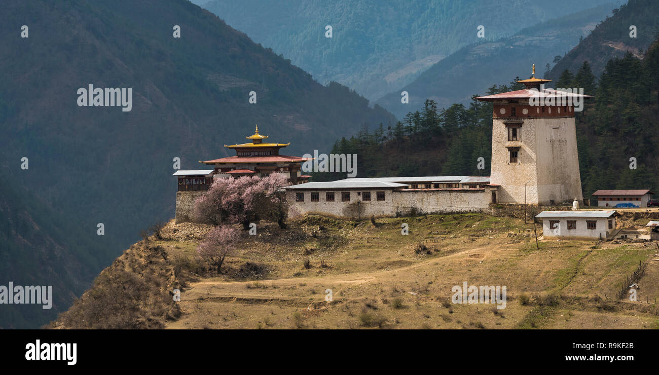 Paysage bhoutan Banque de photographies et d’images à haute résolution ...