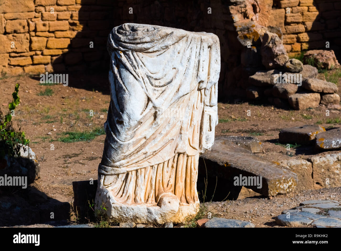 Ruines de l'ancienne nécropole de Chellah Kellah dans la ville de Rabat ...