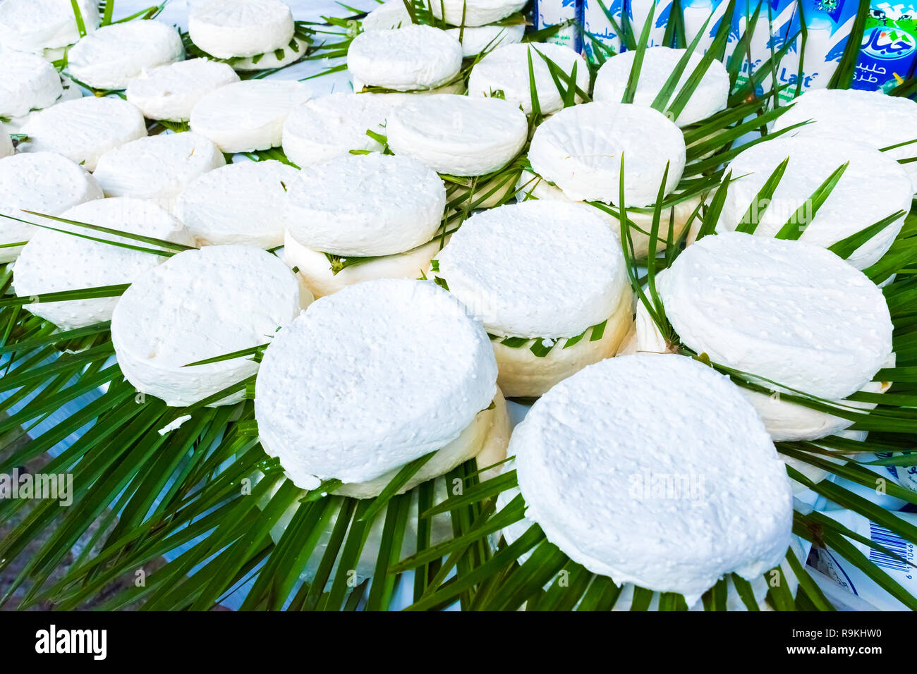Fromage de chèvre maroc Banque de photographies et d’images à haute ...