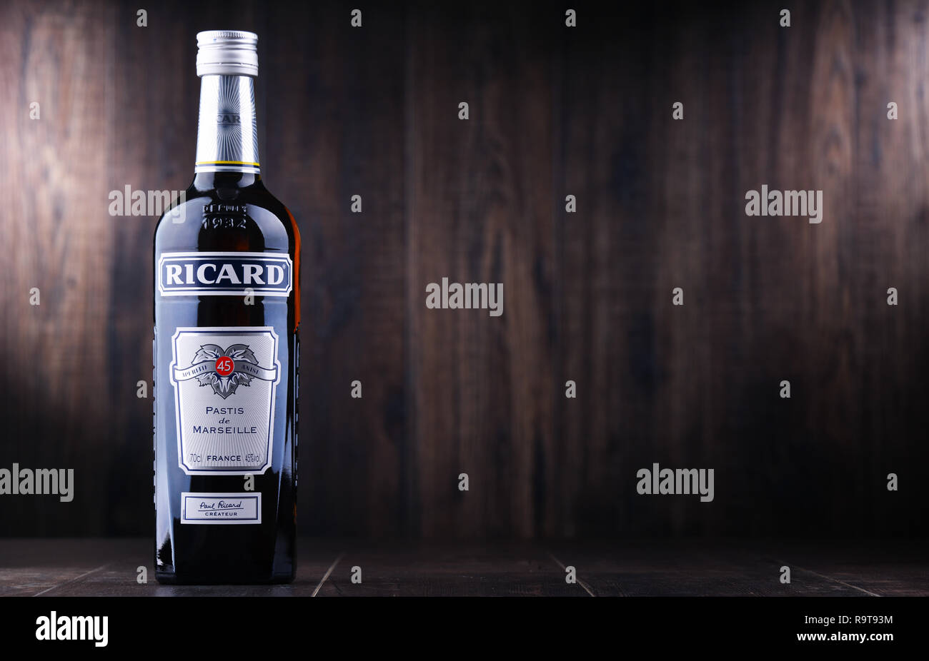 Apéritif ricard Banque de photographies et d’images à haute résolution ...