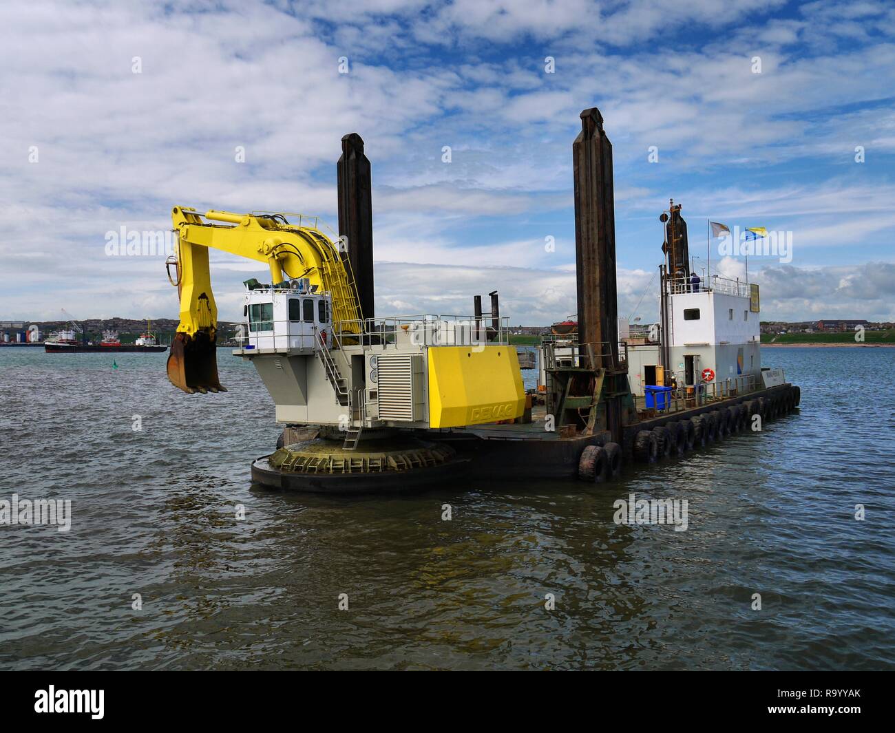 Drague à godets Banque de photographies et d’images à haute résolution ...