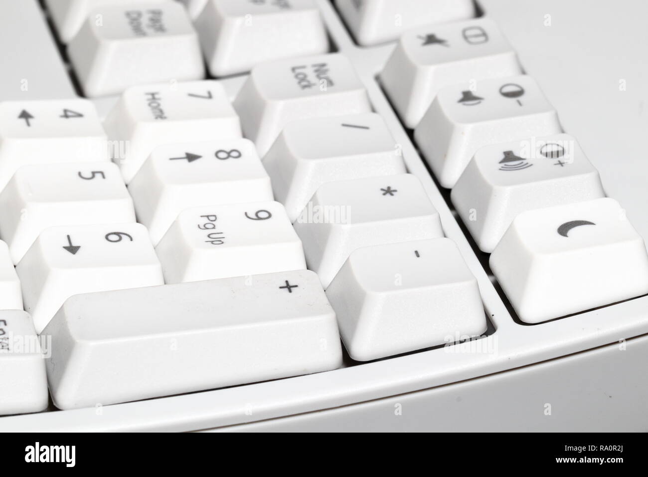 Clavier d'ordinateur moderne. Une partie du clavier d'ordinateur blanc ...