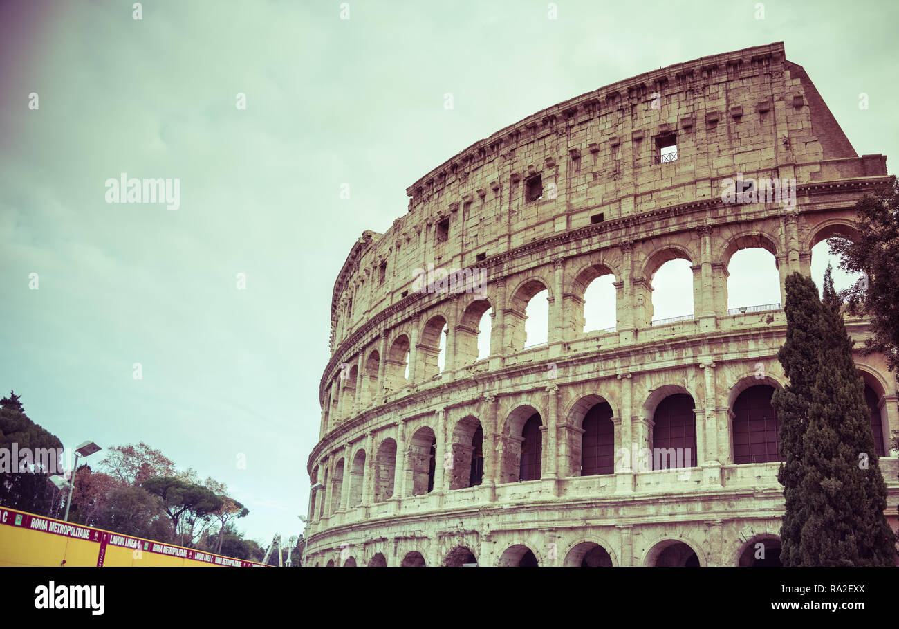L'architecture de la ville de Rome - Colisée - Flavian Amphitheater ...