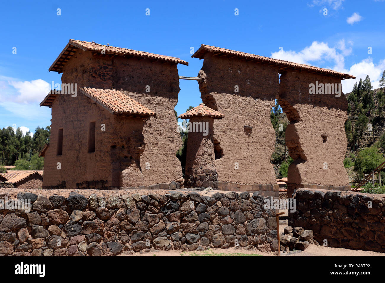 Wiracocha temple Banque de photographies et d’images à haute résolution ...