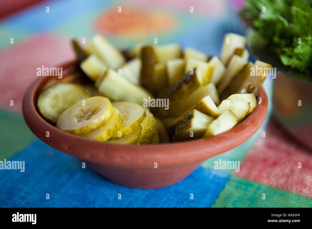 Tranches de cornichons Banque de photographies et d’images à haute ...