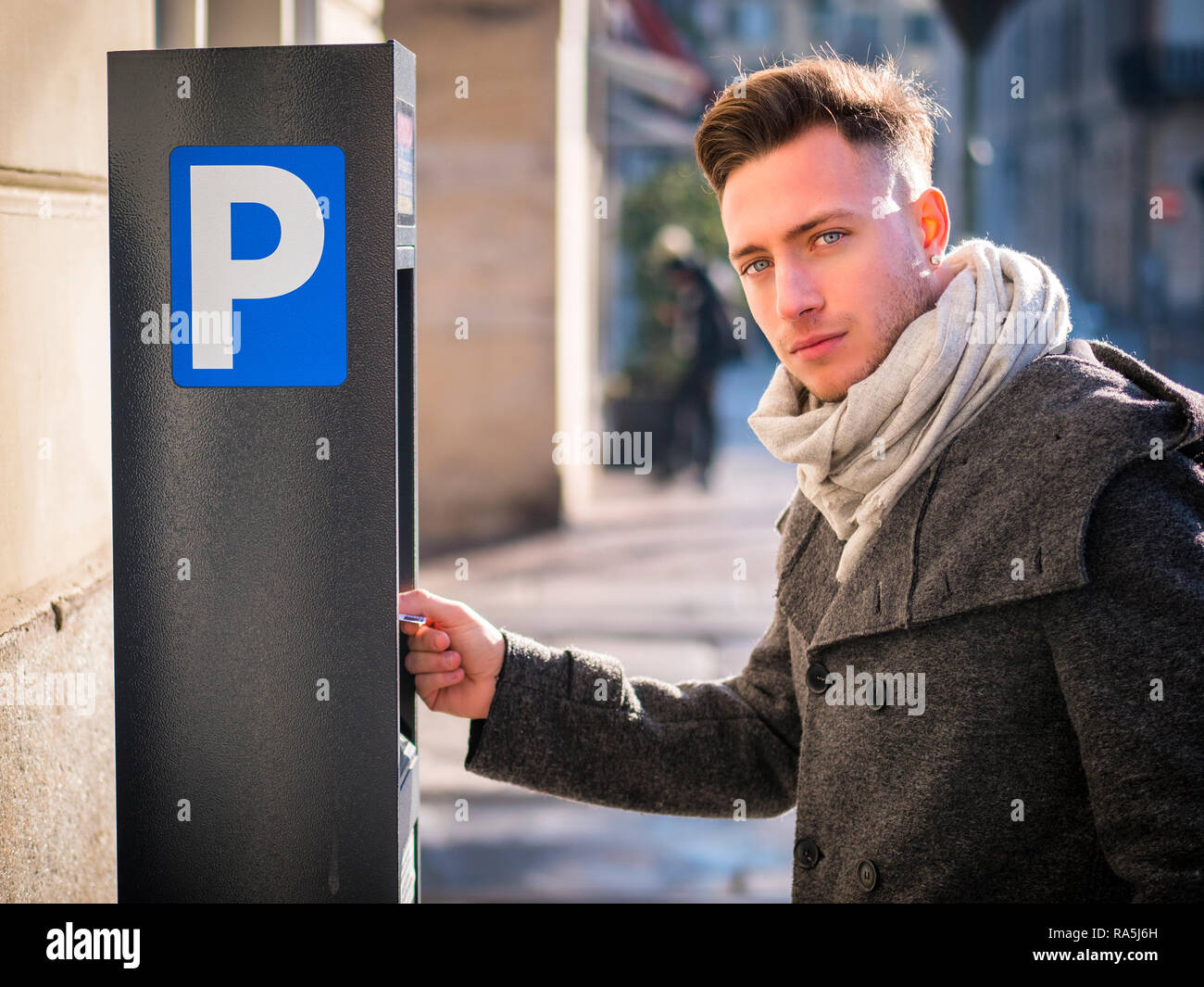 Parking ticket dispenser Banque de photographies et d’images à haute ...