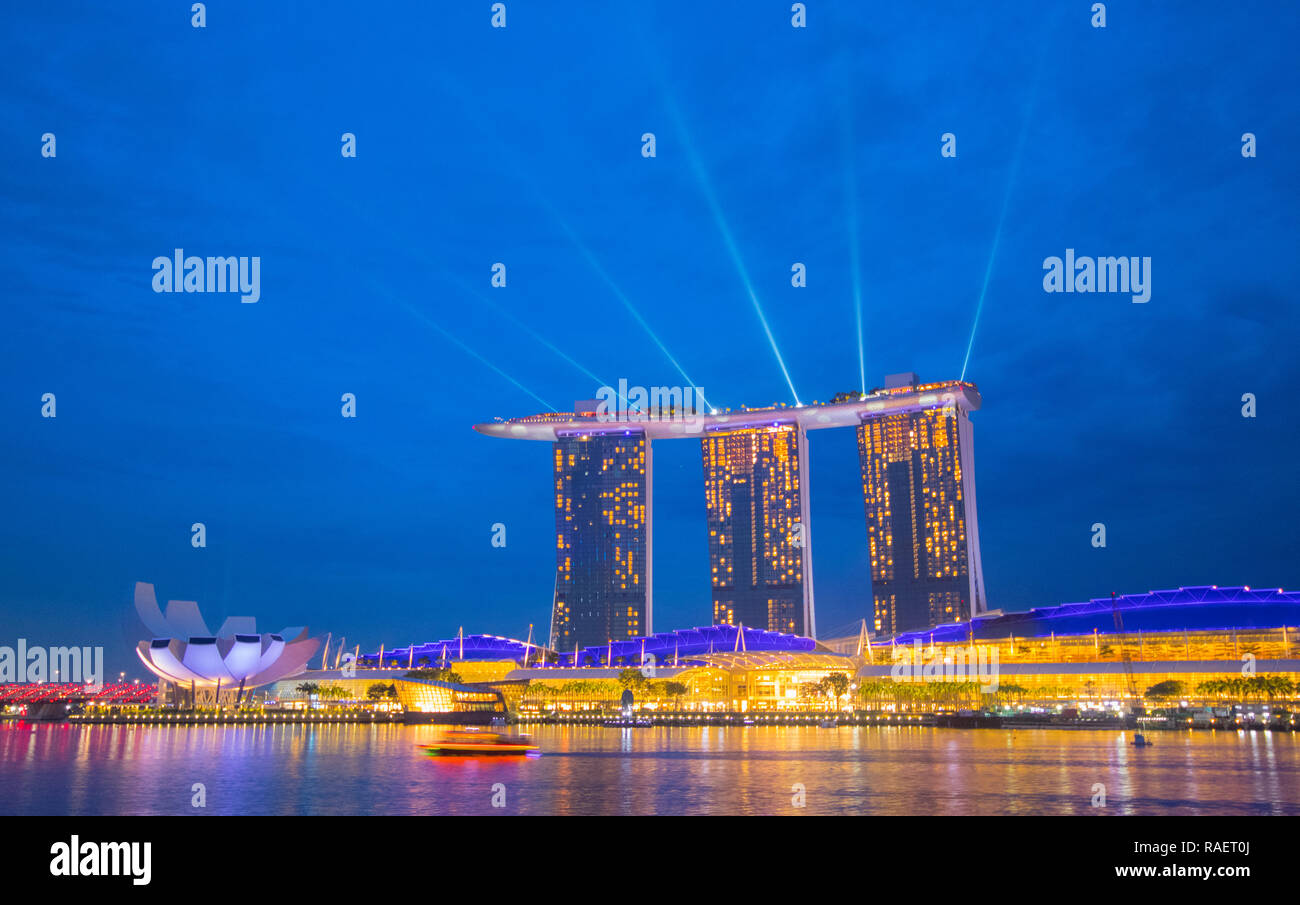 Promenade De Marina Bay Sands Banque d'image et photos - Alamy