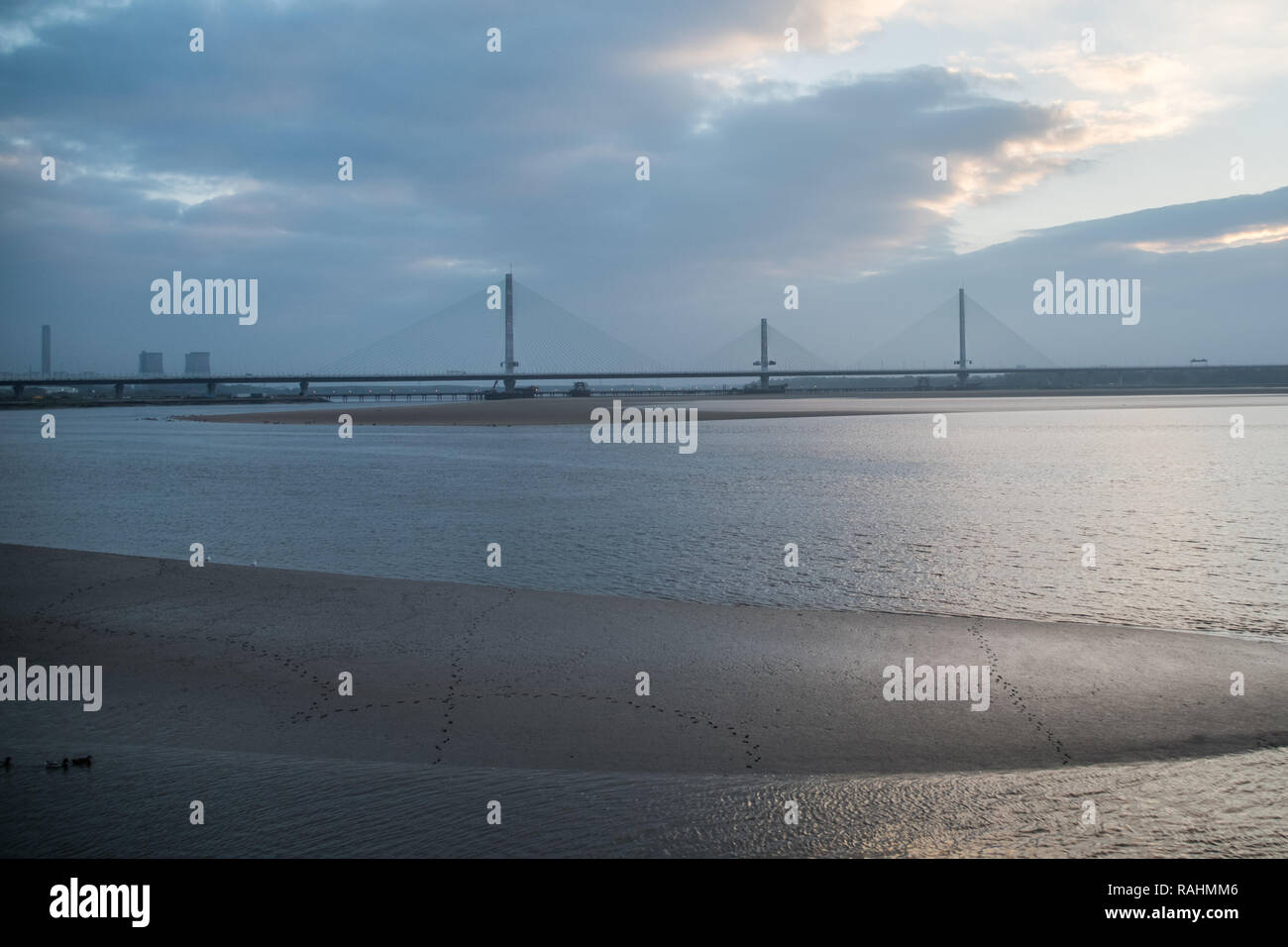 Le Mersey Gateway Bridge Construction, 2014-2017. Différentes étapes de ...