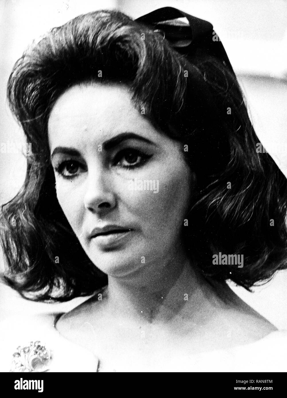 Liz taylor Banque de photographies et d’images à haute résolution - Alamy