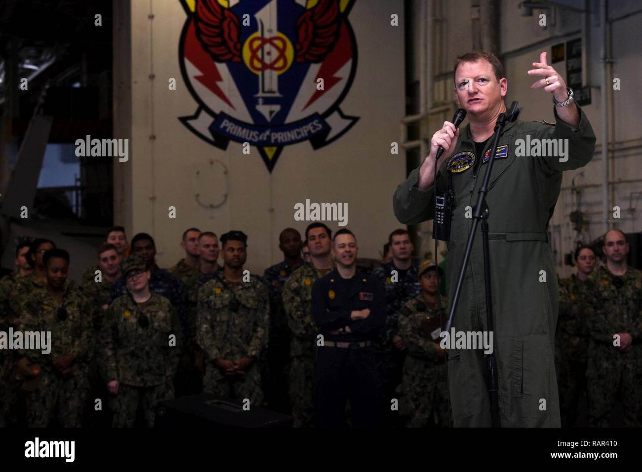 Océan Atlantique (31 déc. 10, 2018) Le Capitaine David Snowden, le ...
