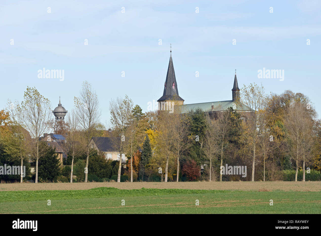 Vue de Düsseldorf, Rhénanie-du-Lank-Latum, l'Allemagne, l'Eglise Saint ...