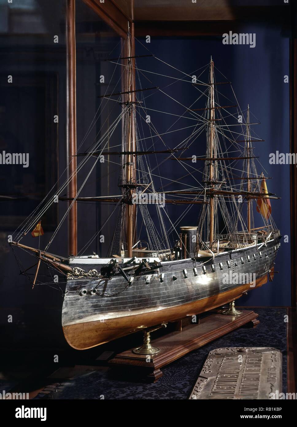 MODELO A ESCALA DE LA FRAGATA NUMANCIA, EL PRIMER BLINDADO BARCO QUE ...