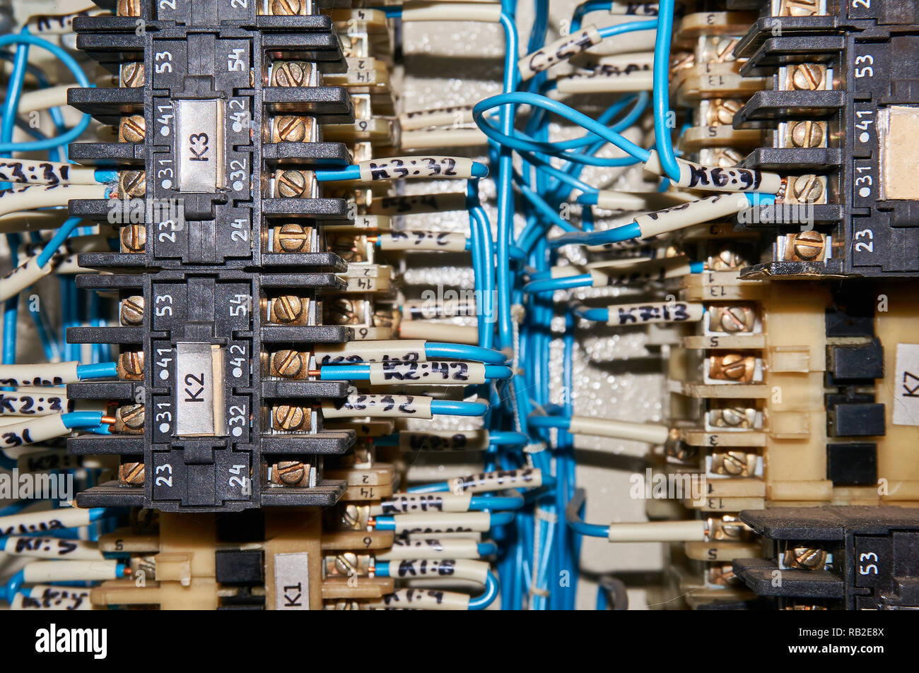 Electrical relay Banque de photographies et d’images à haute résolution - Alamy