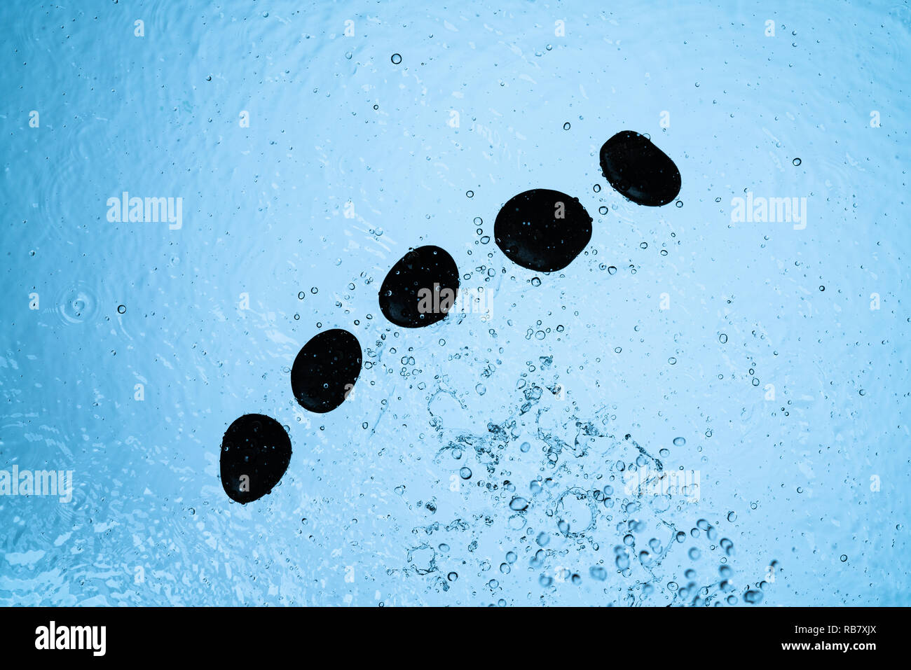 Roches zen Banque de photographies et d’images à haute résolution - Alamy