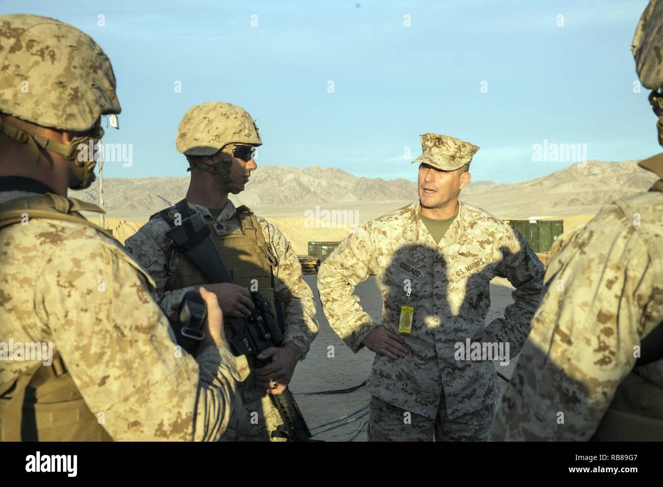 Le colonel des marines Jaime Collazo, commandant du Régiment de ...
