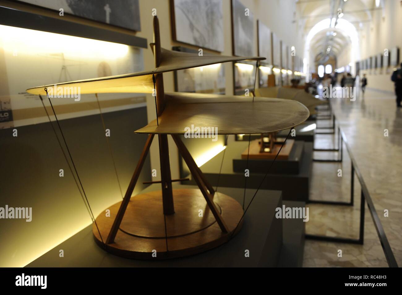 Leonardo de vinci dessin flying machine Banque de photographies et d ...